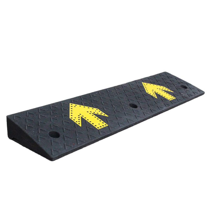 Rubber Ramp / Tanjakan Karet Miring / 100 x 25 x 7 cm - Tanpa Dynabolt